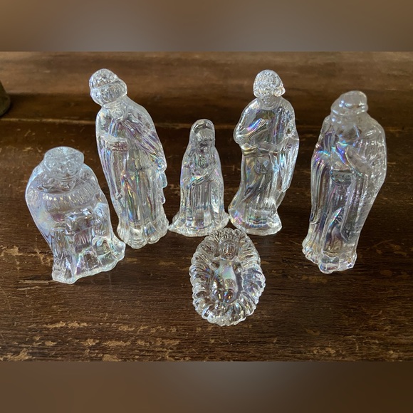 Holiday | Vtg Silvestri Iridescent Glass Nativity Figurines 6 Pc Set ...